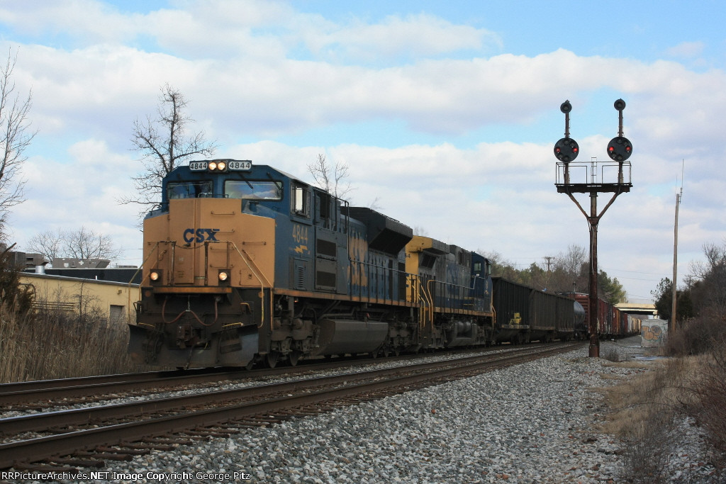 CSX 4844 and train Q409
